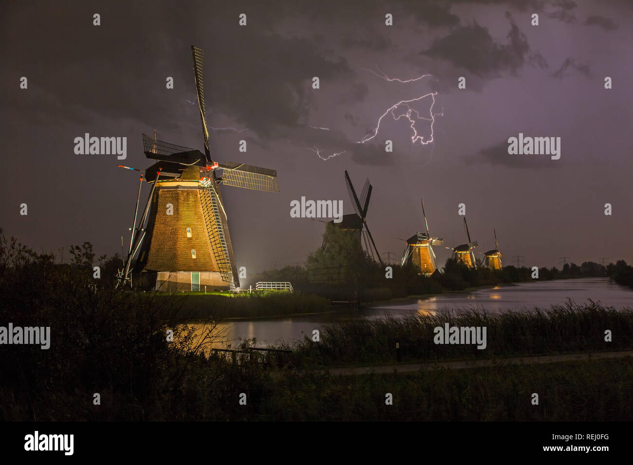 The Netherlands, Kinderdijk, Windmills situated in the Alblasserwaard ...
