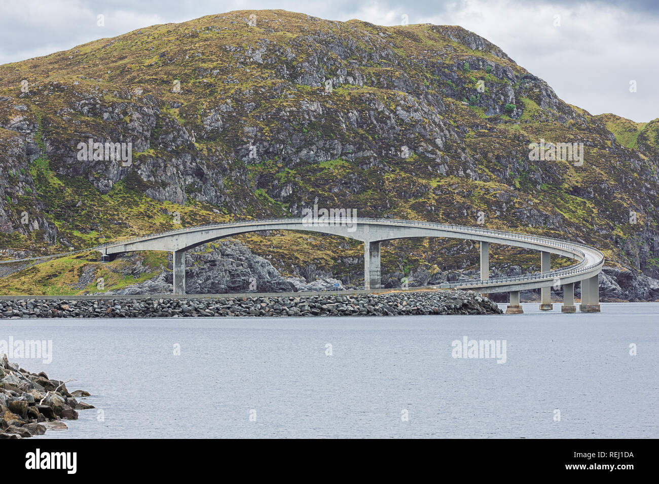 Connecting bridge to mainland hi-res stock photography and images - Alamy