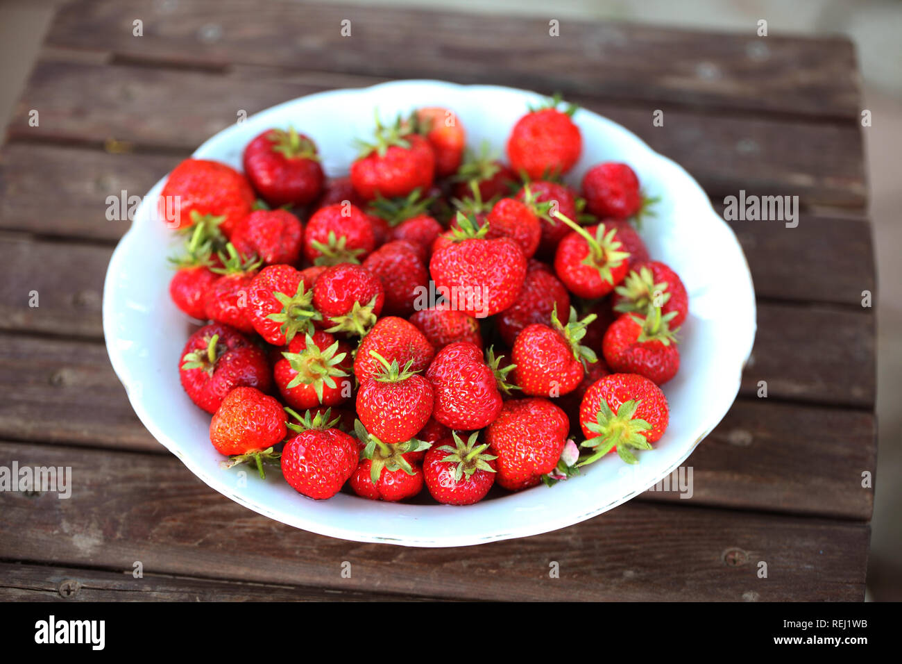 Strawberries in country kitchen hi-res stock photography and images - Alamy