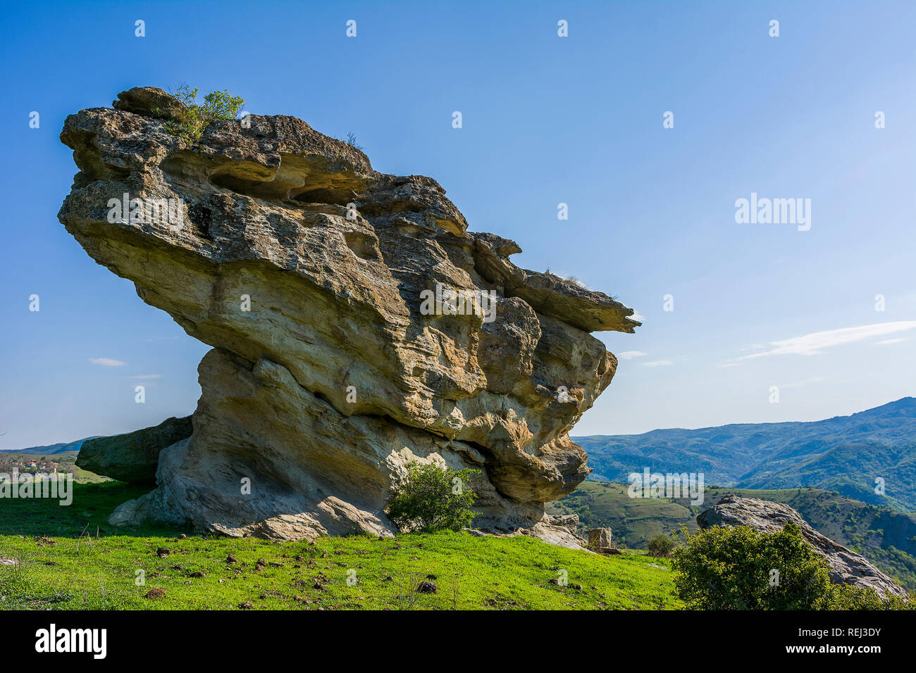 Cave like formation hi-res stock photography and images - Alamy