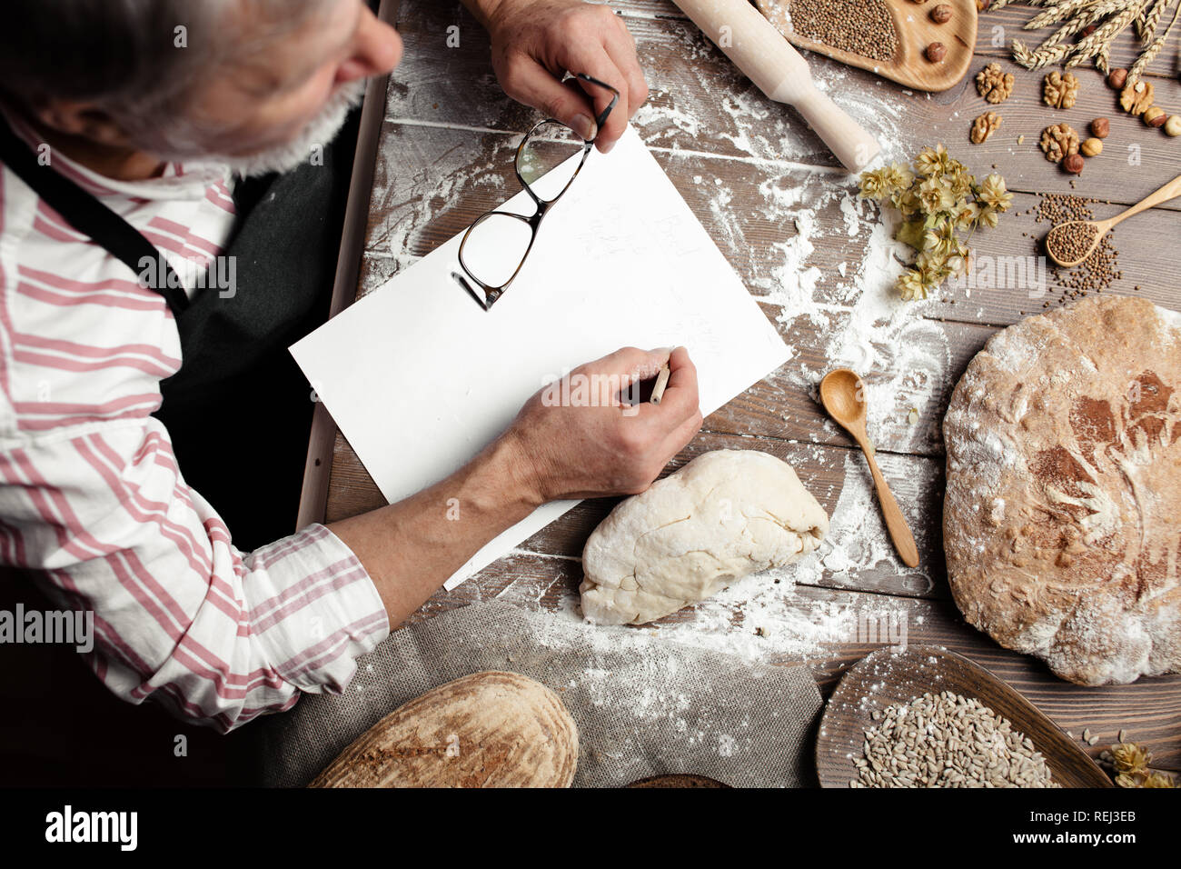 Writing in flour hi-res stock photography and images - Alamy