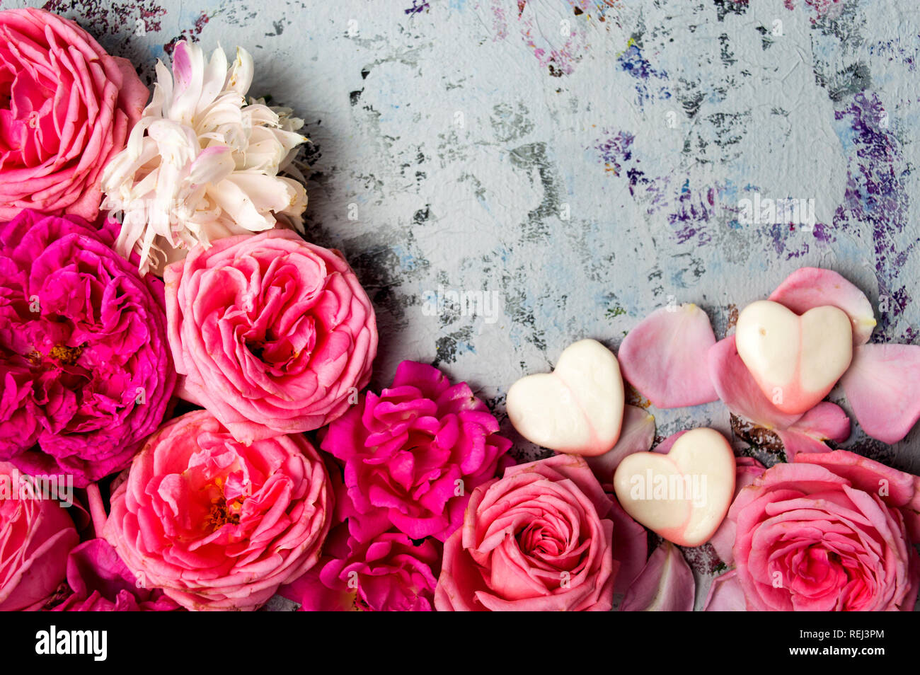 Rose flowers arrangement hi-res stock photography and images - Alamy