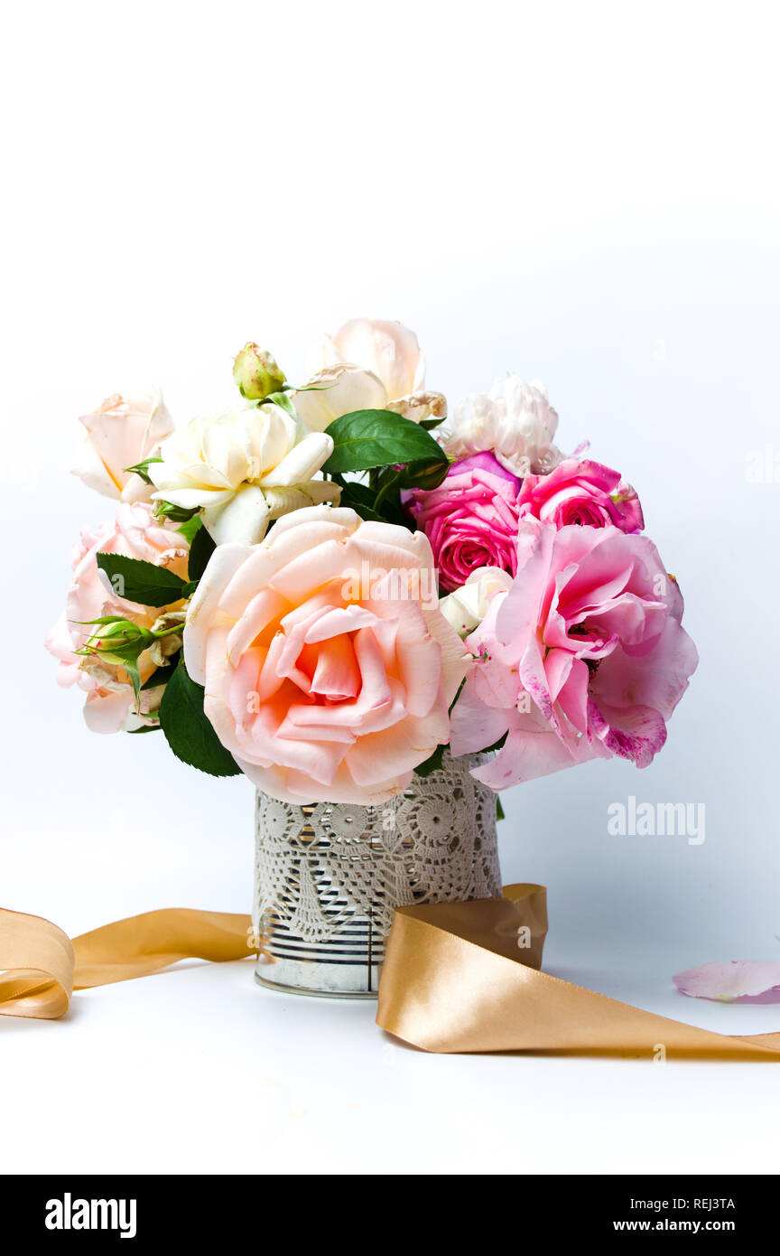 Holiday rose bouquet hi-res stock photography and images - Alamy