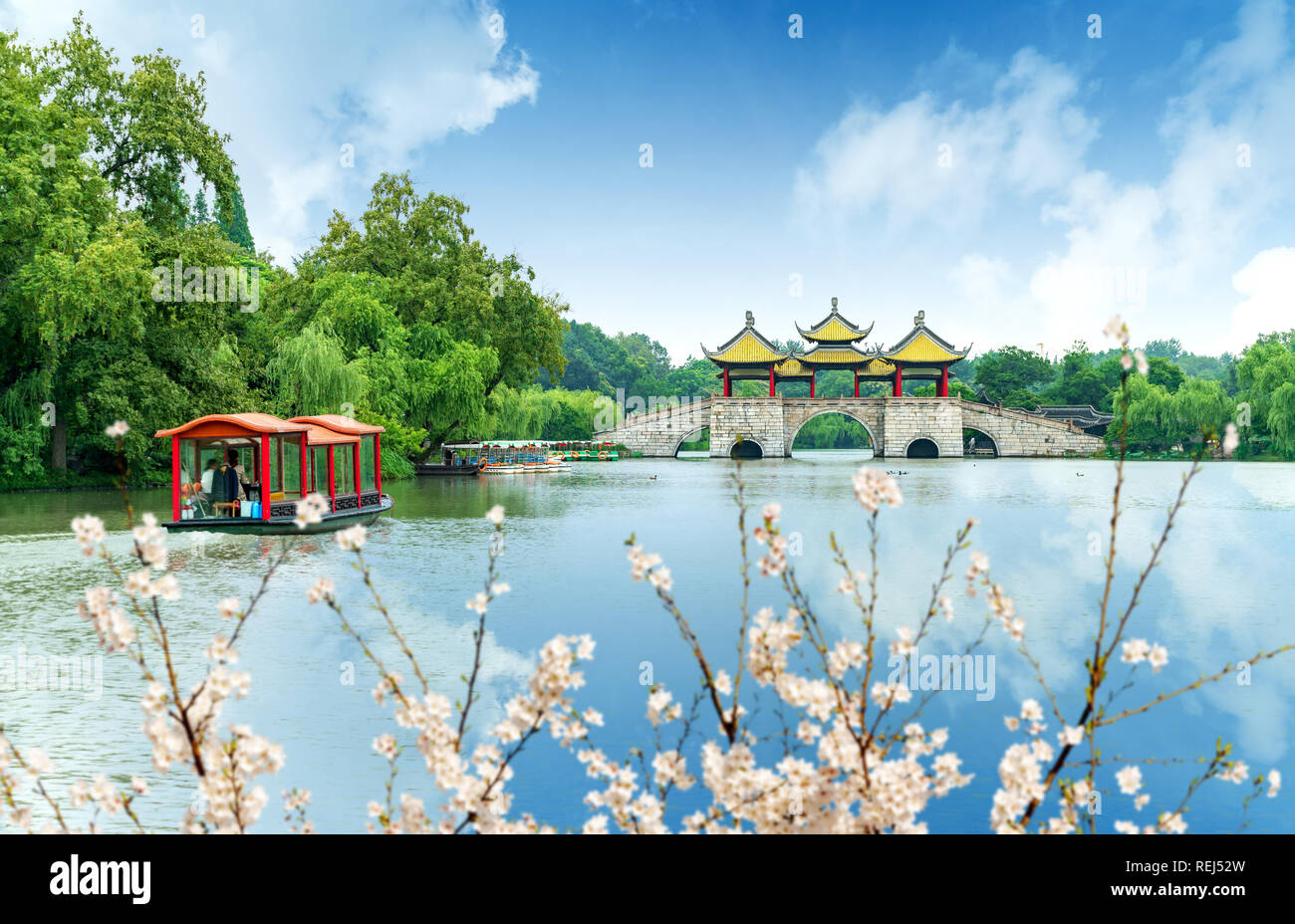 Wuting Bridge, also known as the Lotus Bridge, is a famous ancient ...