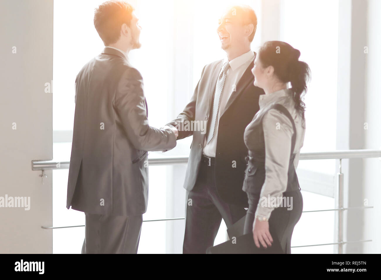 welcome handshake business people in the office Stock Photo - Alamy