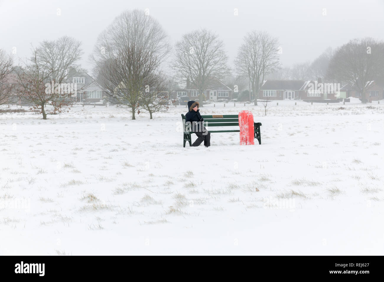Kids in snowy day hi-res stock photography and images - Alamy