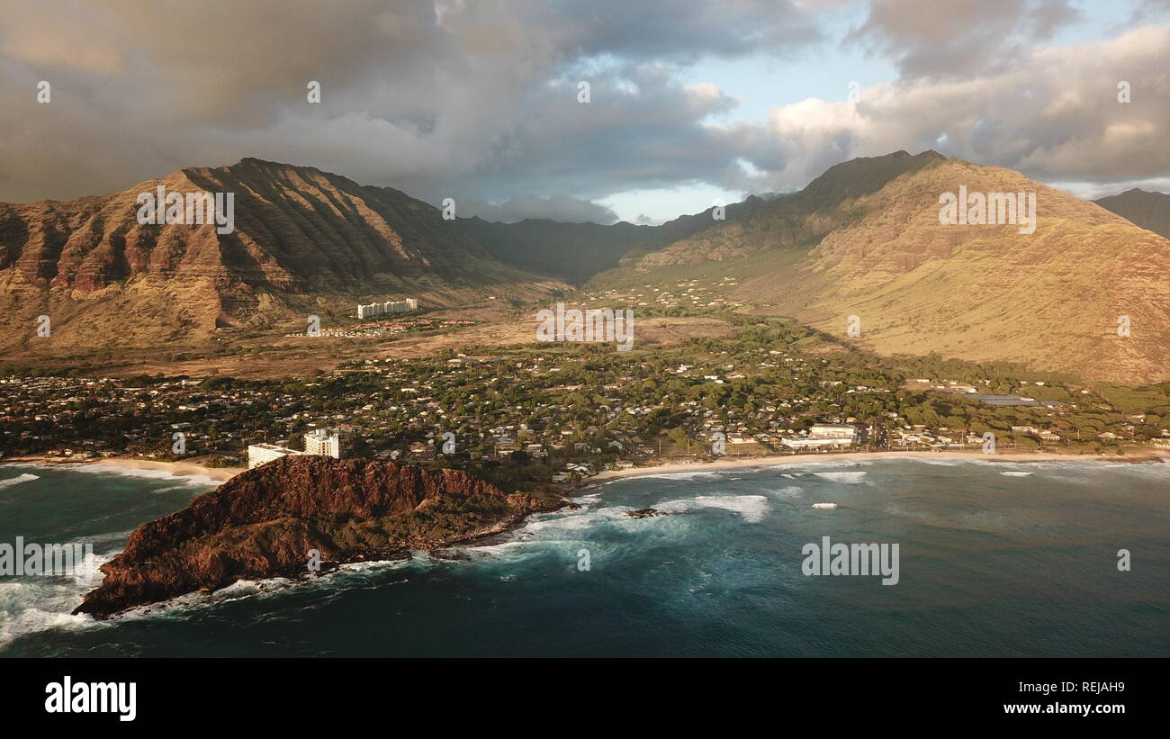 Hawaii hula beach hi-res stock photography and images - Alamy