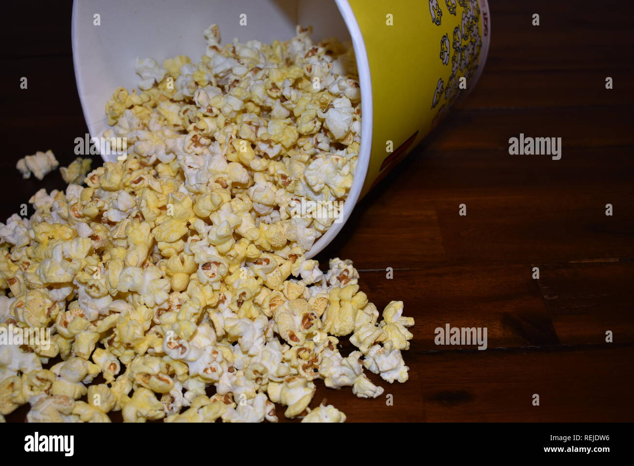 Drop the popcorn Stock Photo - Alamy