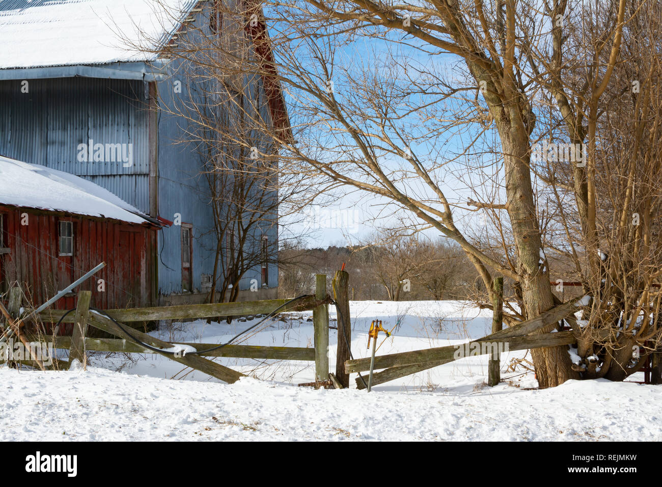 Rural farm in the Midwest after a Winter snow Stock Photo - Alamy