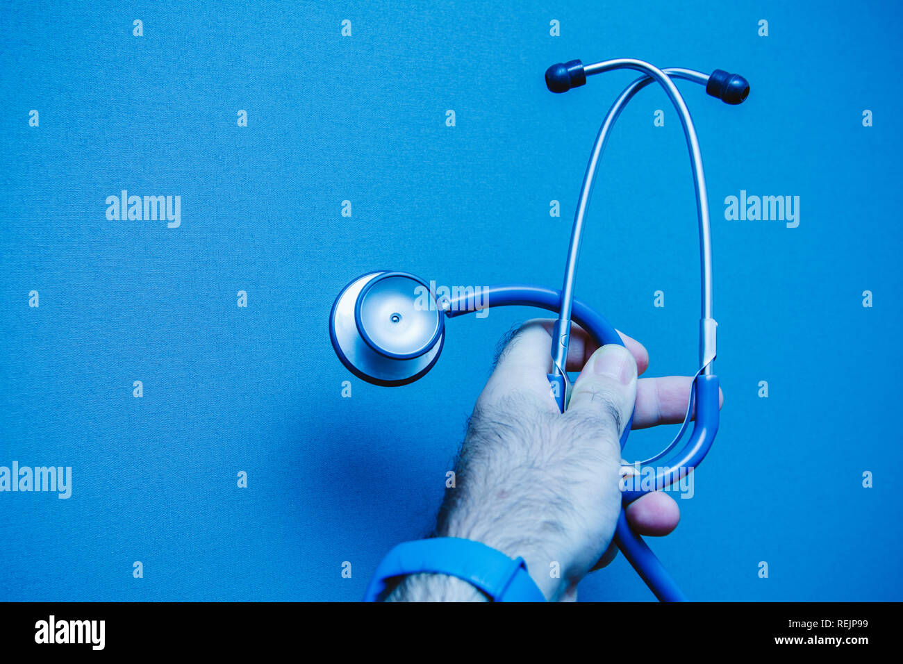 Blue stethoscopes hi-res stock photography and images - Alamy
