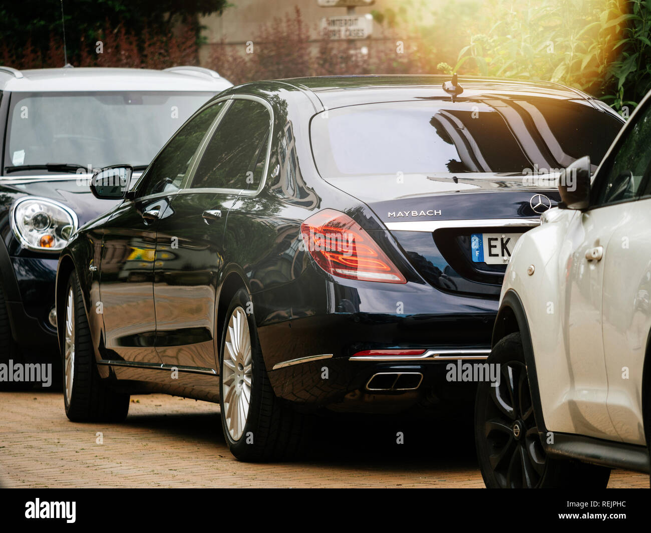 Mercedes maybach s600 hi-res stock photography and images - Alamy