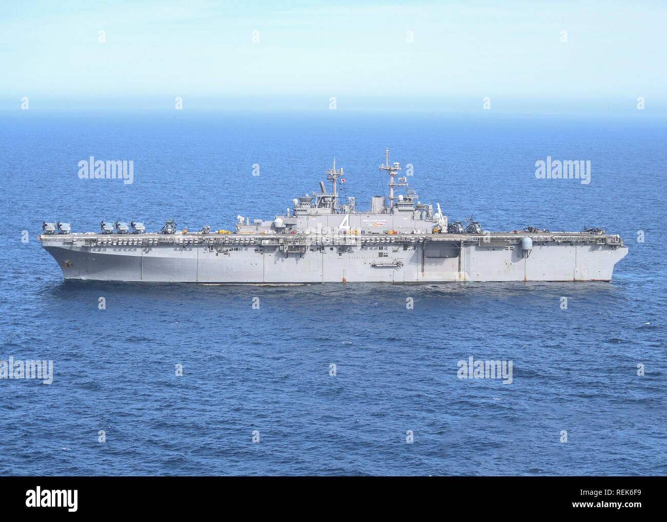 Uss boxer lhd 4 hi-res stock photography and images - Alamy