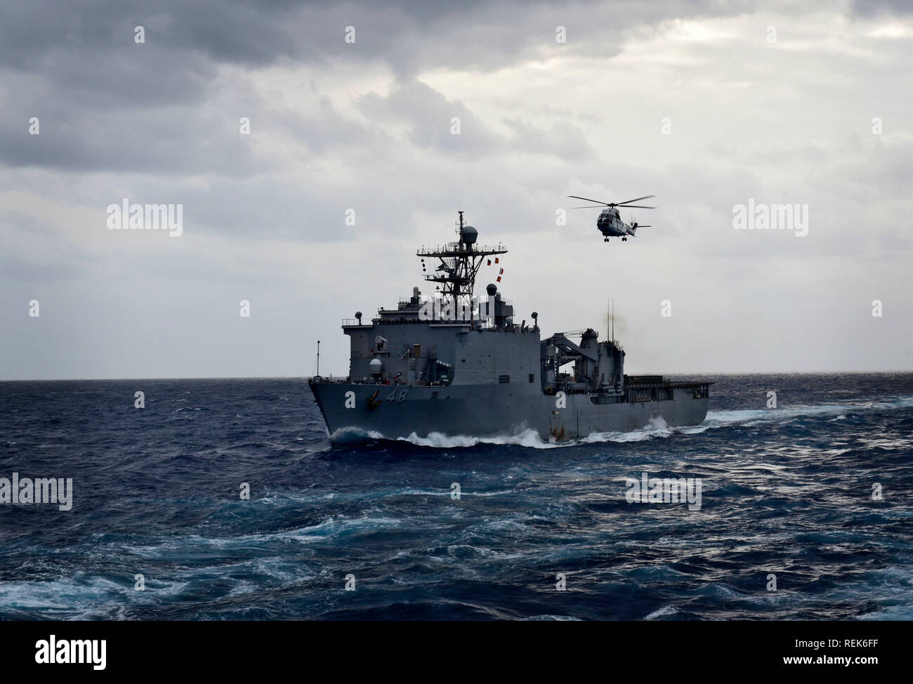 190121-N-RI884-0087 PHILIPPINE SEA (Jan. 21, 2019) An AS-332 Super Puma ...