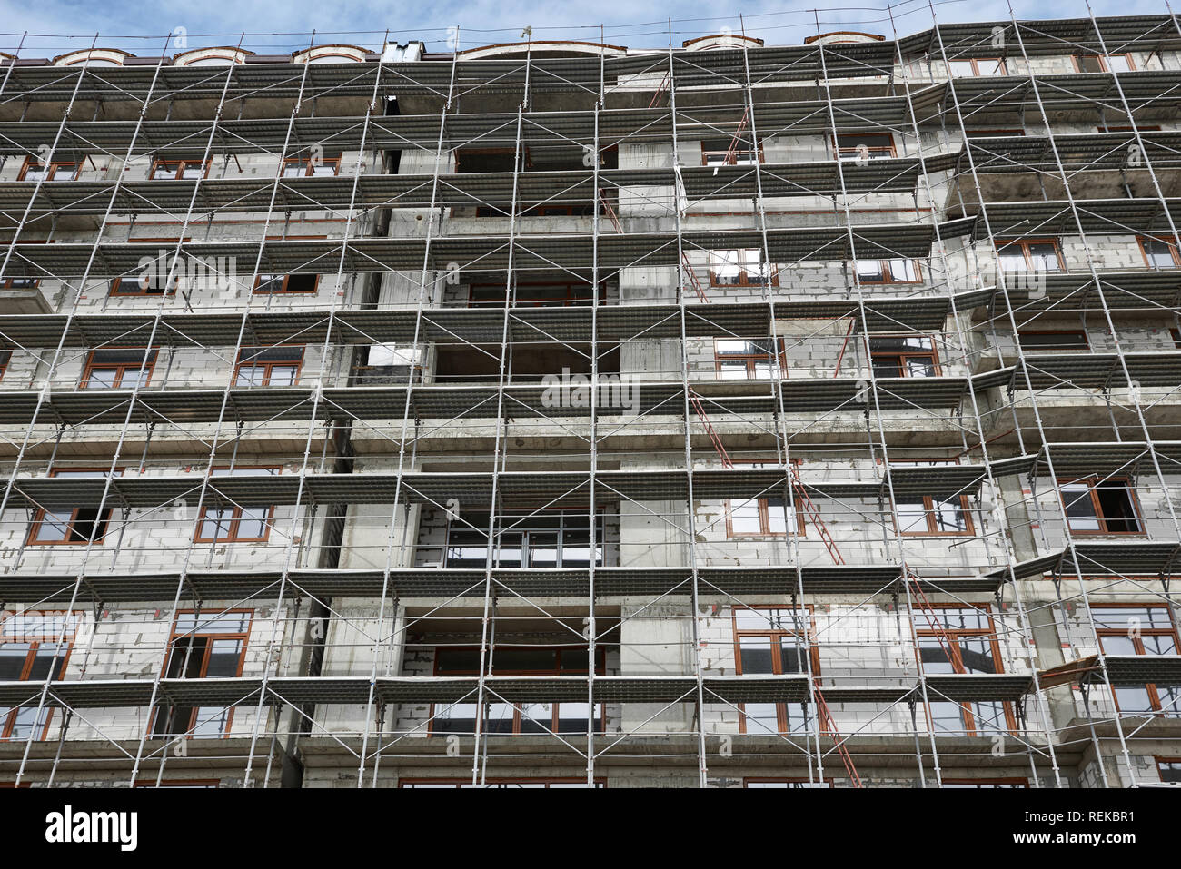 new building under construction, scaffolding and concrete Stock Photo ...