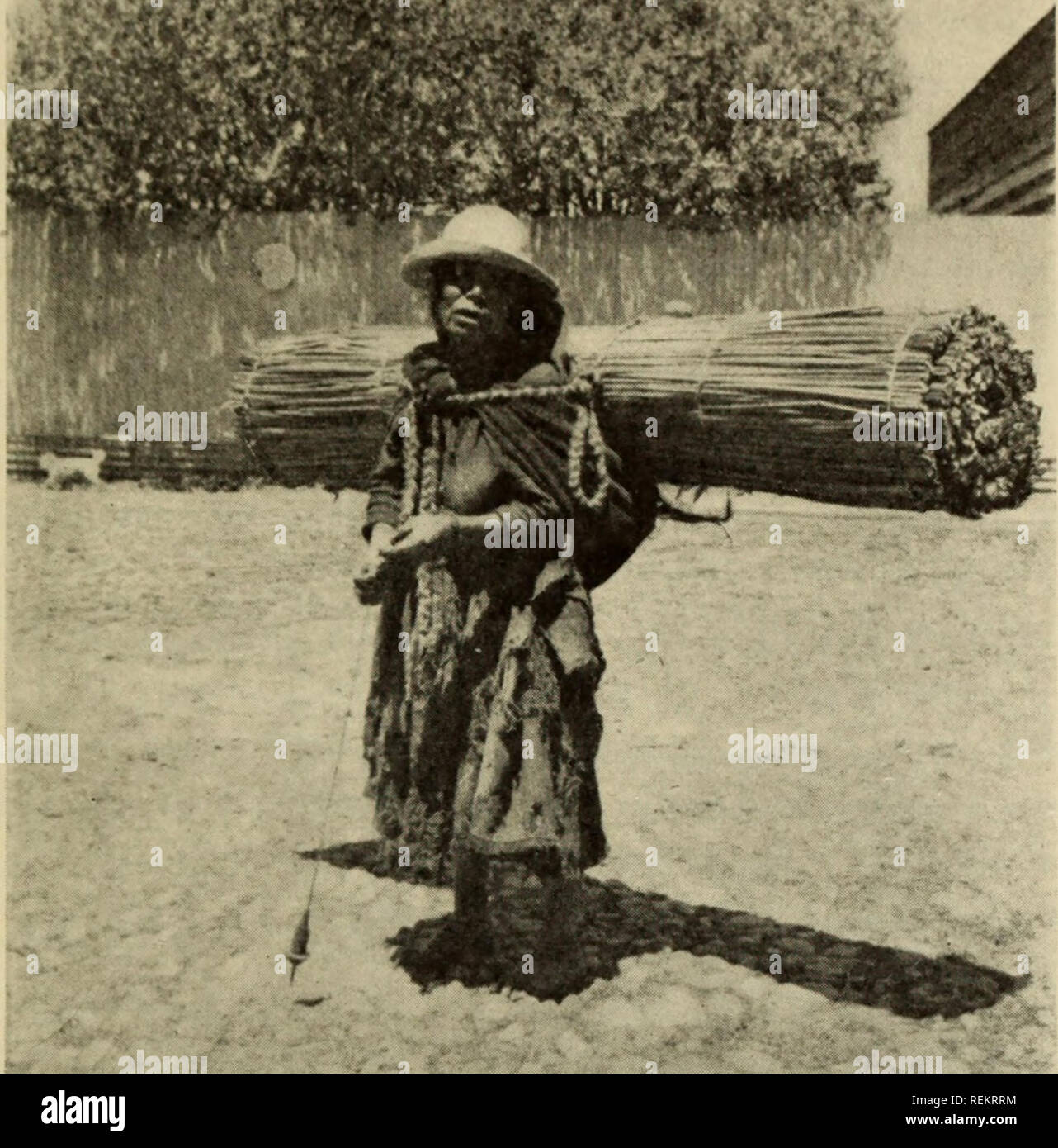 Note spindle hi-res stock photography and images - Alamy