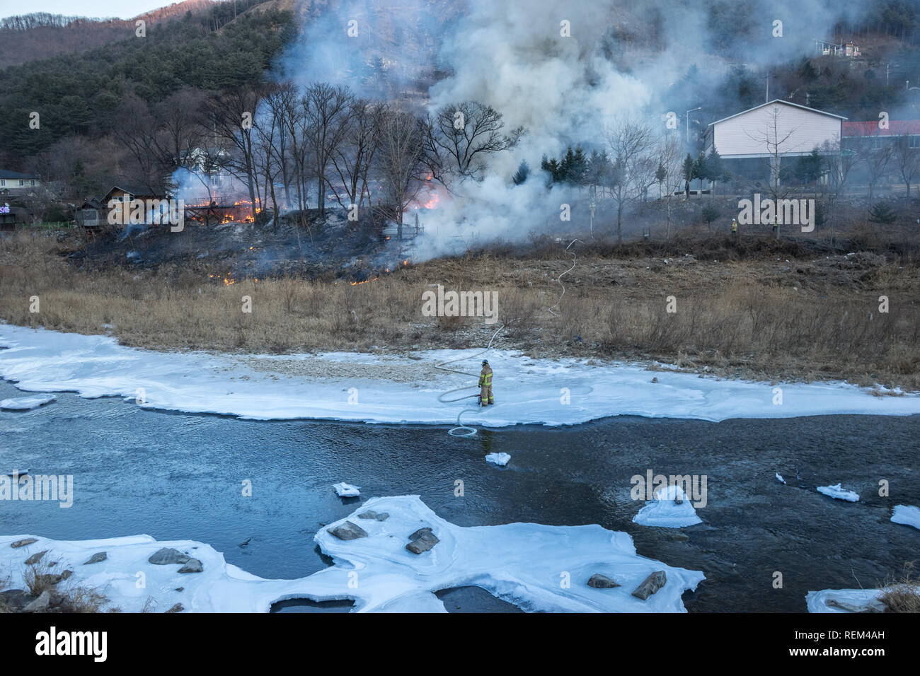 Fire flamingos hi-res stock photography and images - Alamy
