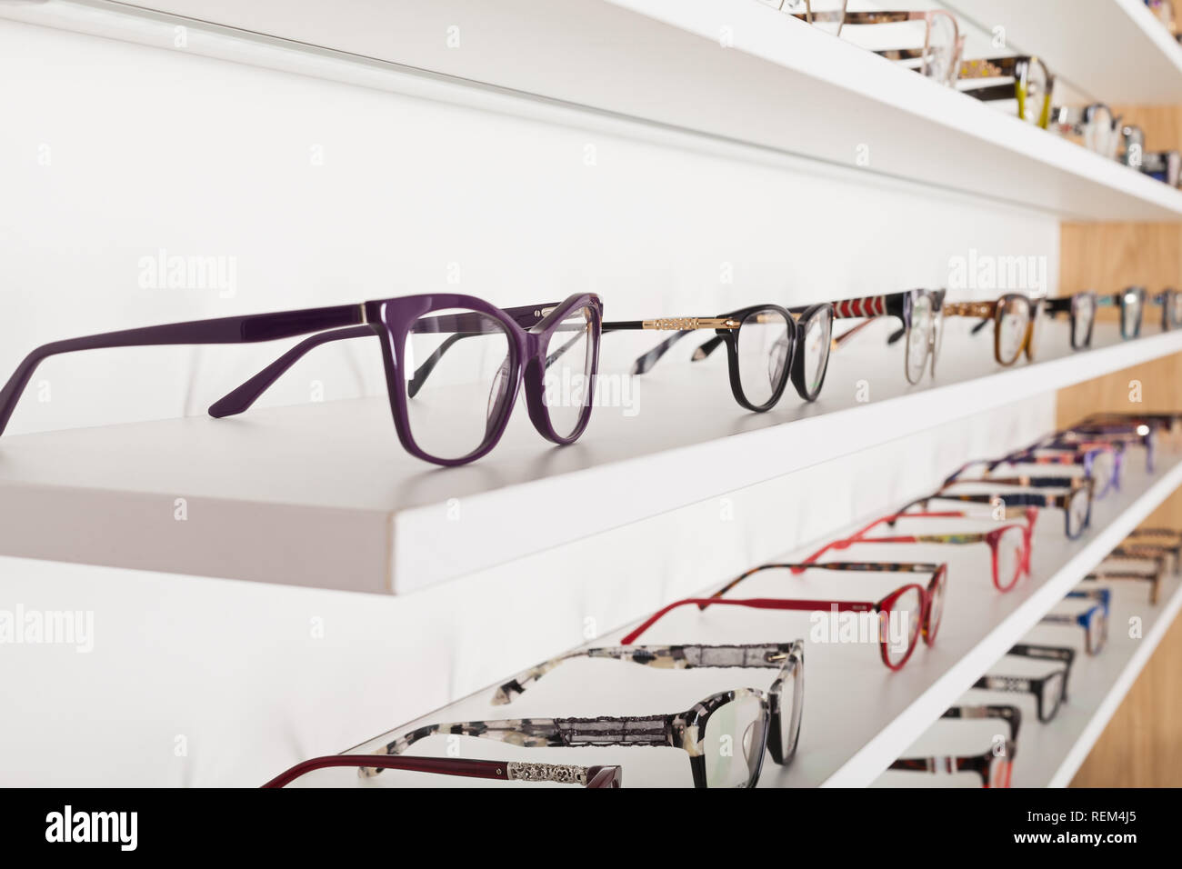 Reflective eye glasses hi-res stock photography and images - Alamy