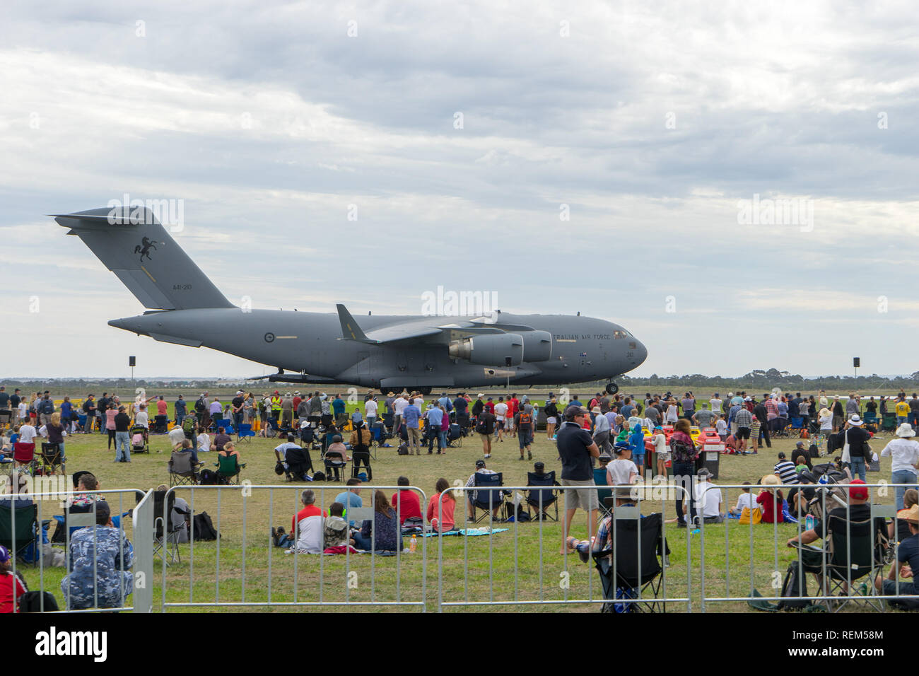 Melbourne, Australia - Military cargo plane Stock Photo - Alamy