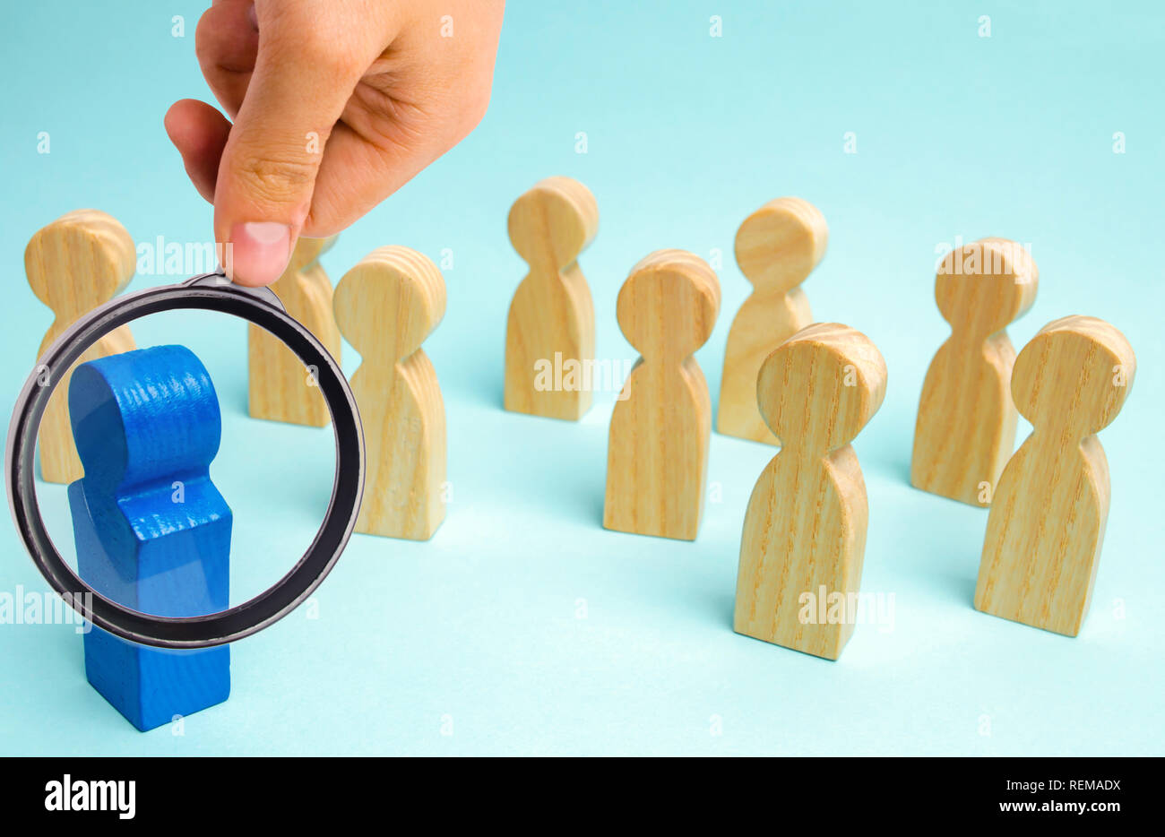 The leader communicates with the team and gives instructions. Business ...