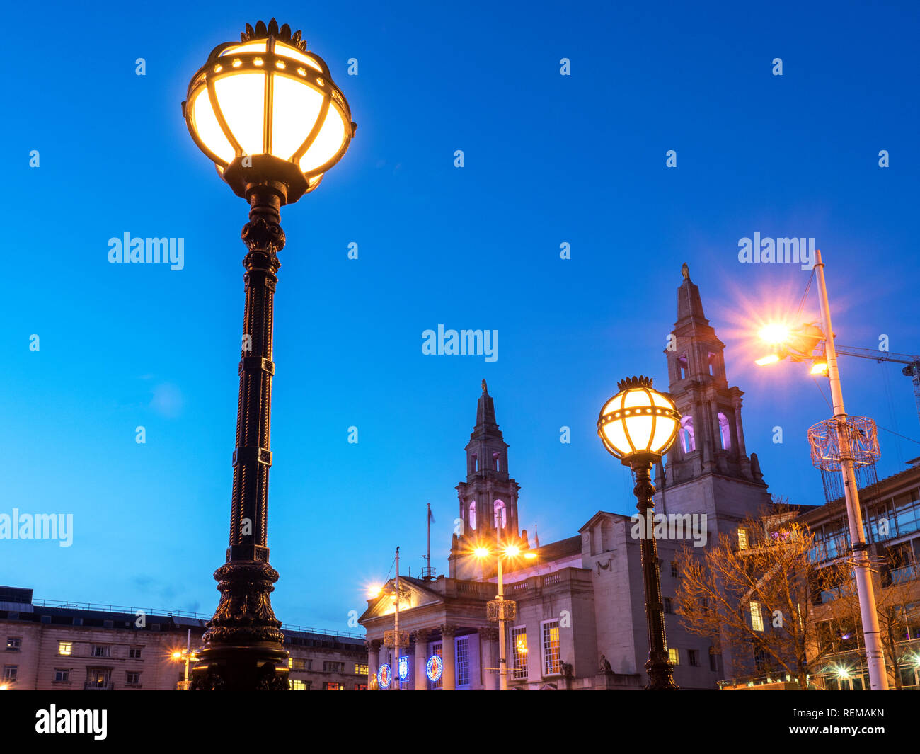 Leeds civic hall leeds yorkshire hi-res stock photography and images ...