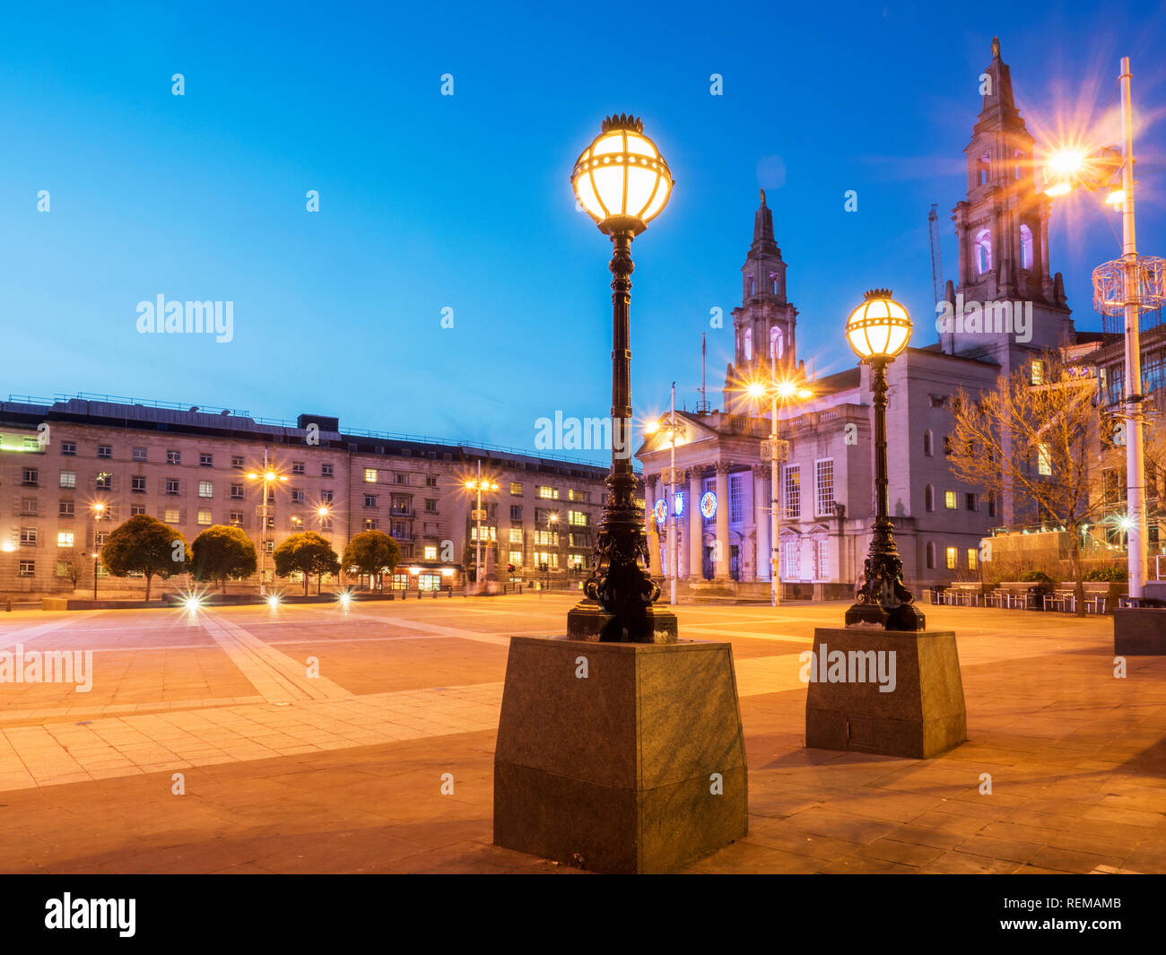 Leeds civic hall leeds yorkshire hi-res stock photography and images ...