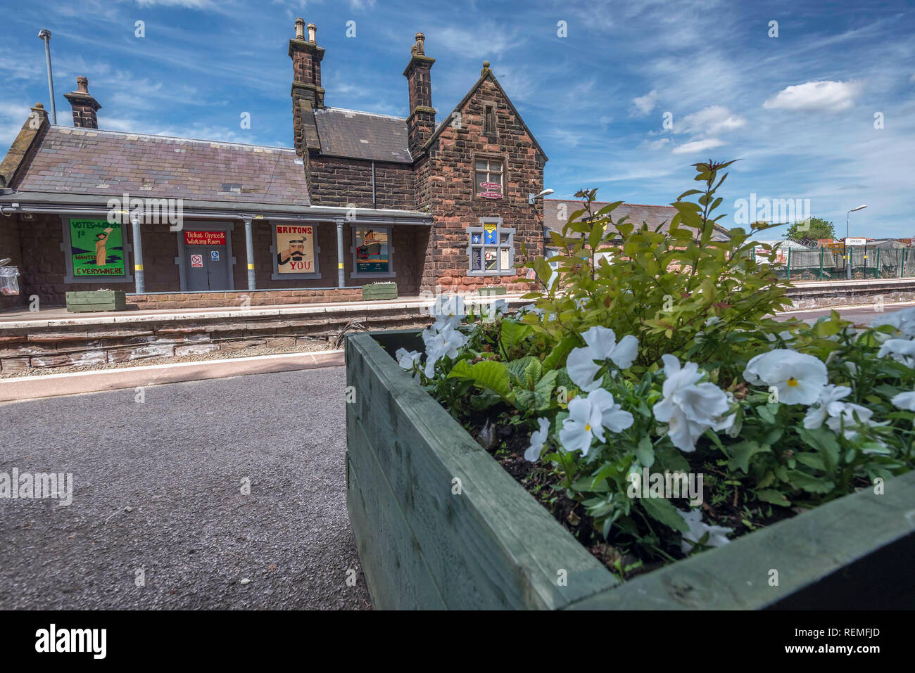Edwardian railway station hi-res stock photography and images - Alamy