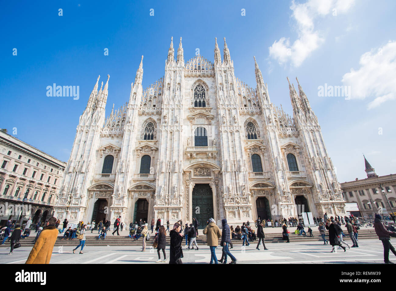 Duomo di milano, winter hi-res stock photography and images - Alamy