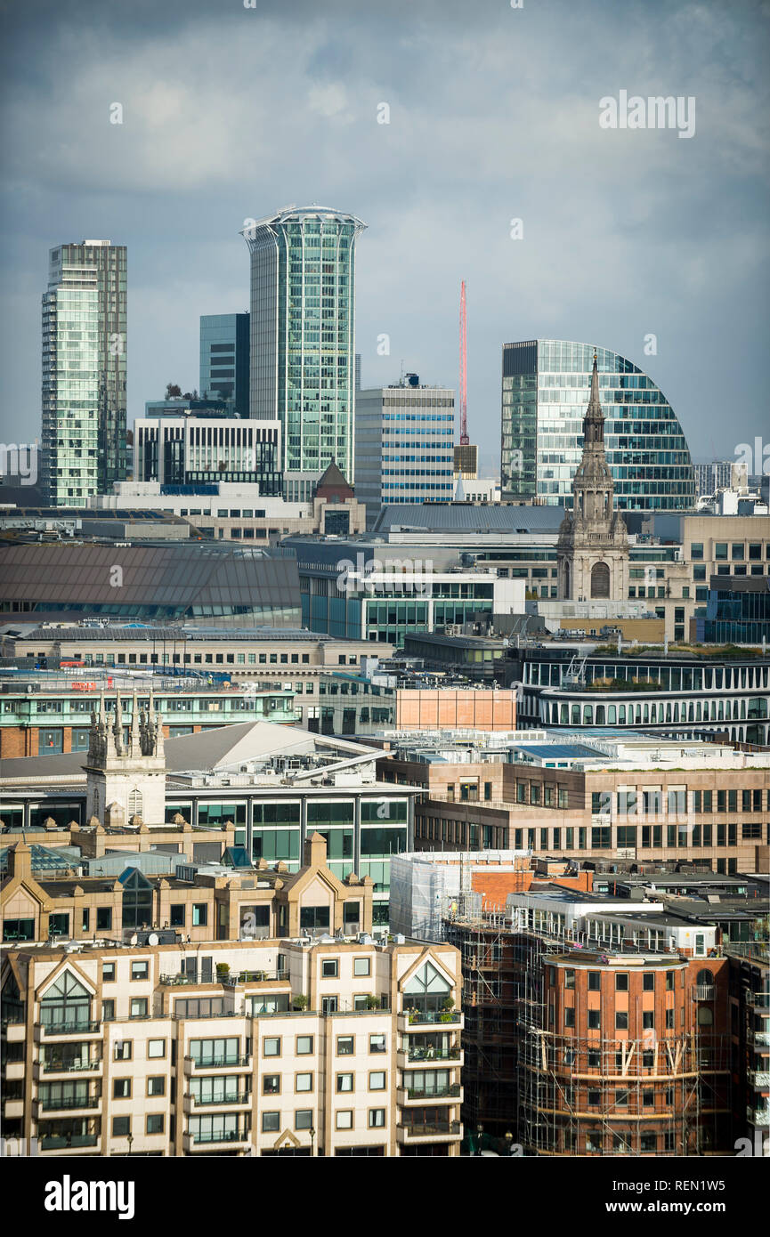 Dramatic overcast scenic view of the city skyline of Central London ...