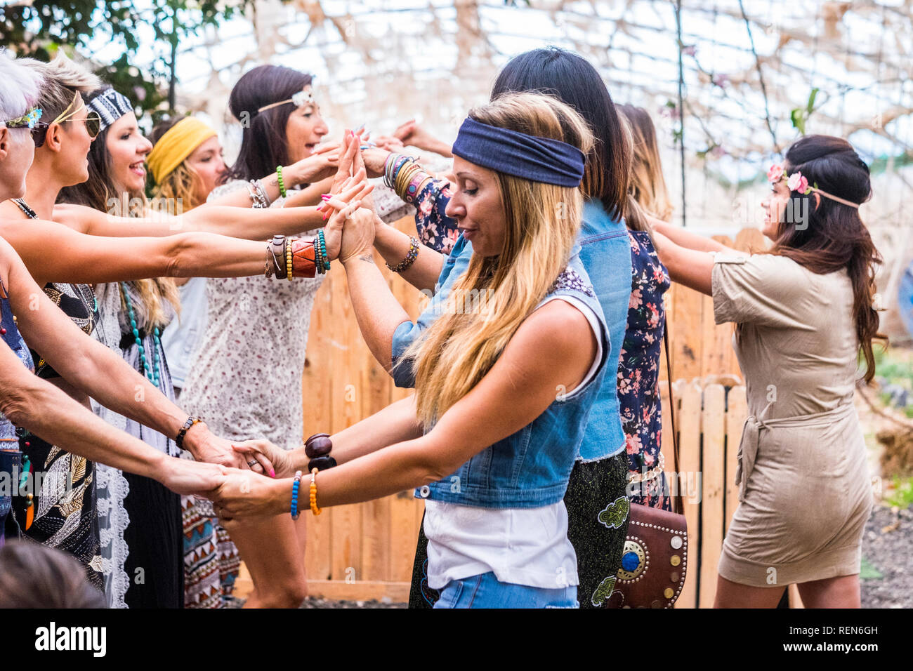 Hippy dancing hi-res stock photography and images - Alamy