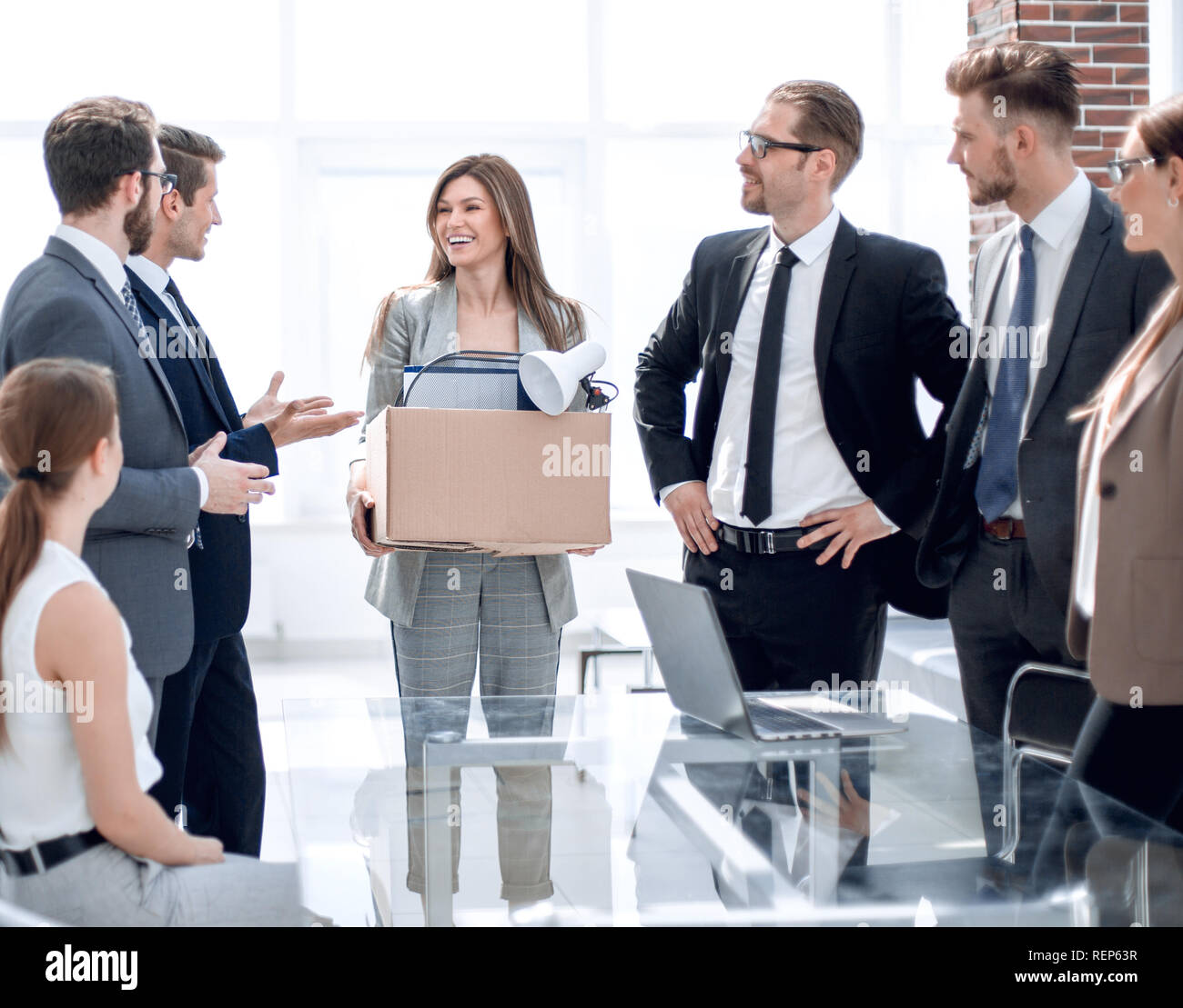 HR Manager shows the employee the new workplace Stock Photo - Alamy