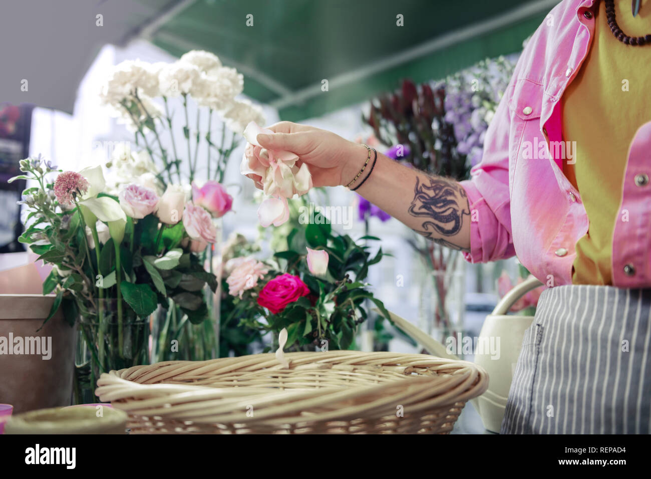 Man throwing flowers hi-res stock photography and images - Alamy