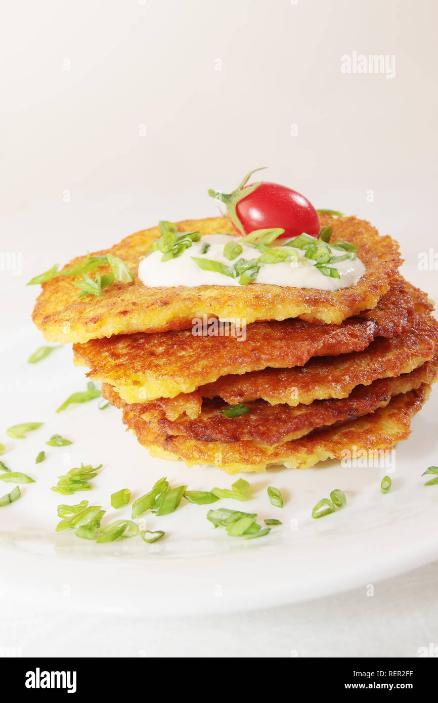 Russian ukrainian jewish culture hi-res stock photography and images ...