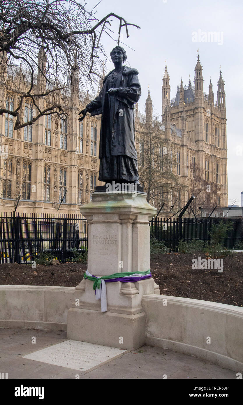 LONDON, ENGLAND- JANUARY 21st 2019: The statue of Emmeline Pankhurst in ...