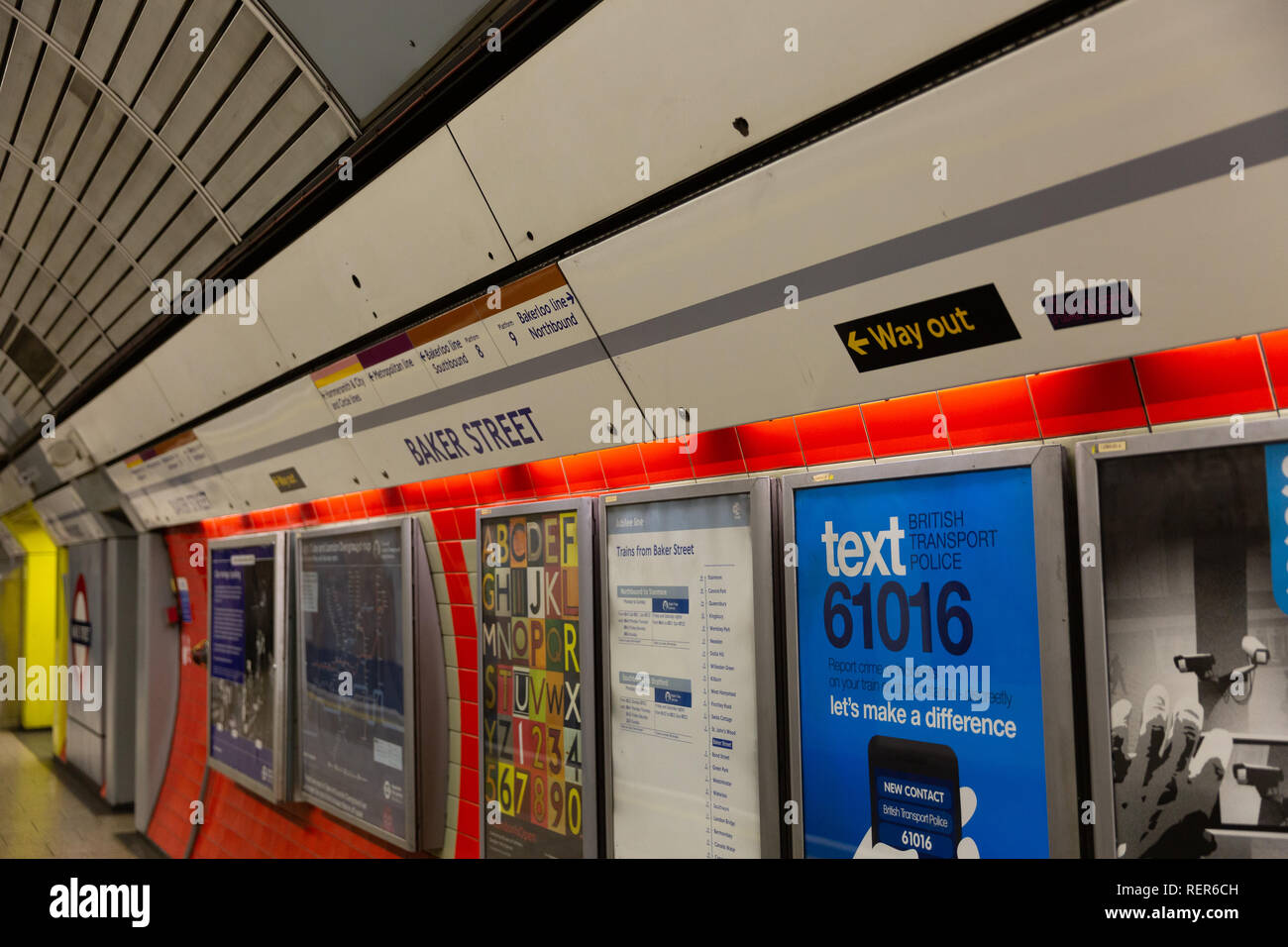 Platform at Baker Street TFL Underground Station Stock Photo - Alamy
