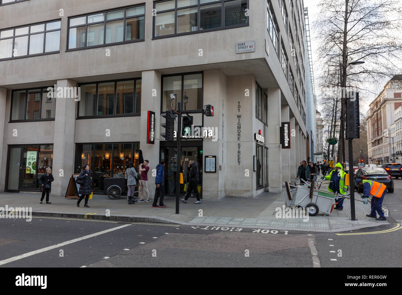 Junction of Wigmore Street and Duke Street, London W1 Stock Photo - Alamy