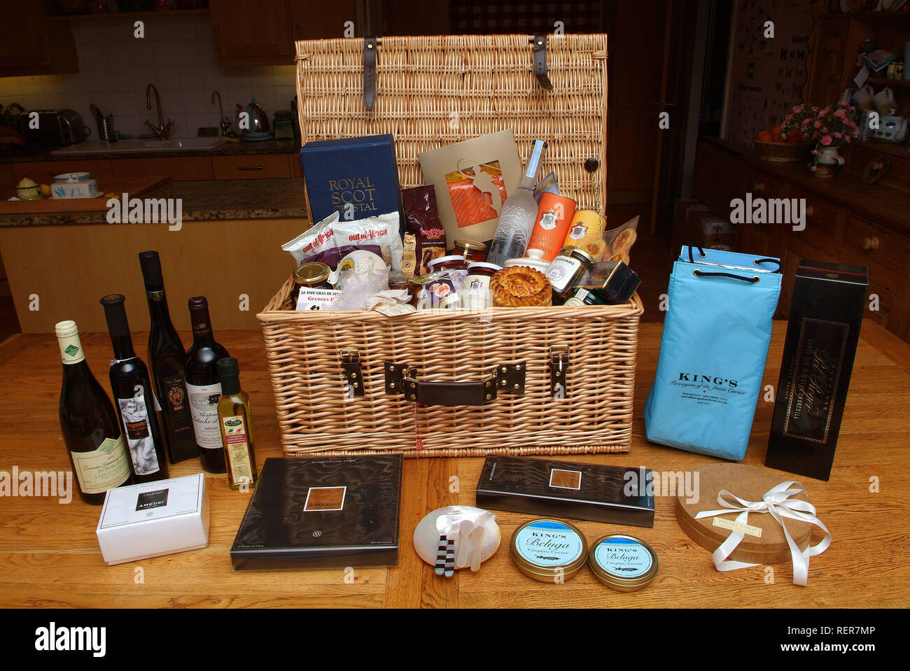 Hamper hampers hi-res stock photography and images - Alamy
