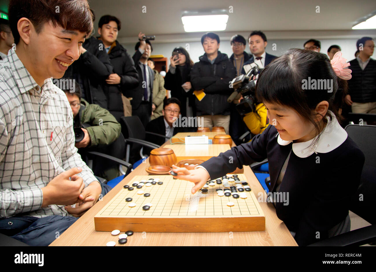 Sumire Nakamura, Jan 22, 2019 : Japanese schoolgirl Sumire Nakamura (R ...