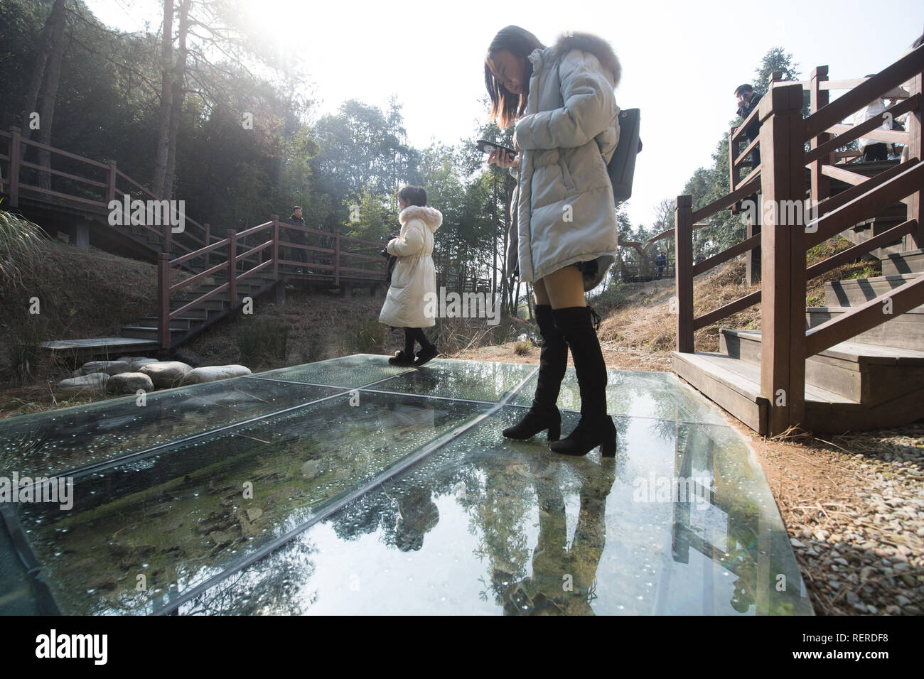 Shangyu, China's Zhejiang Province. 22nd Jan, 2019. People view celadon ...