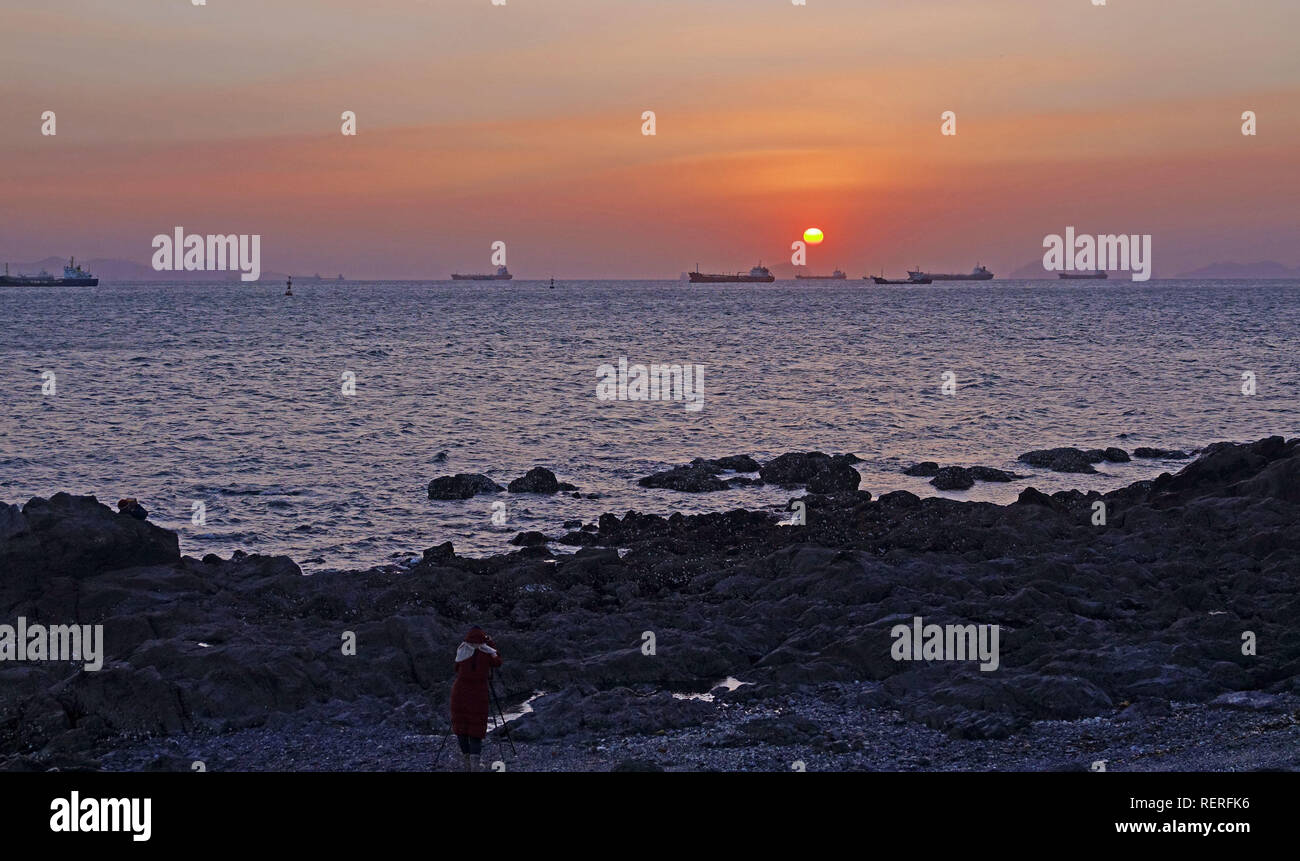 Dalian, Dalian, China. 23rd Jan, 2019. Dalian, CHINA-Sunrise scenery at ...
