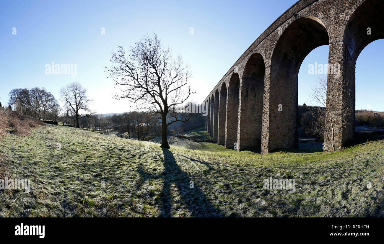 Thornton Viaduct, West Yorkshire. 23rd Jan 2019. UK Weather: Thornton ...