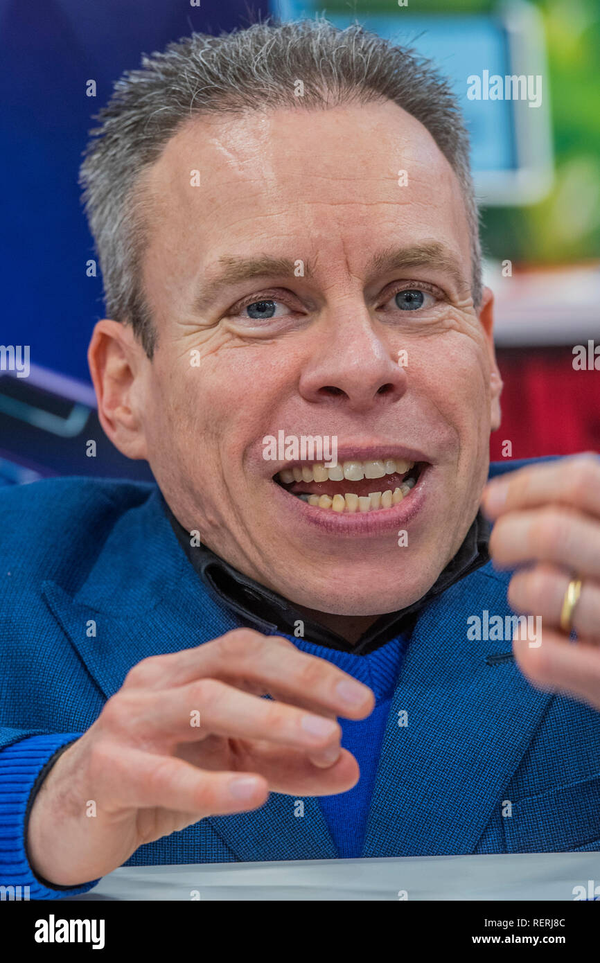 London, UK. 22nd Jan 2019. Warwick Davis promotes his Tenable game on ...