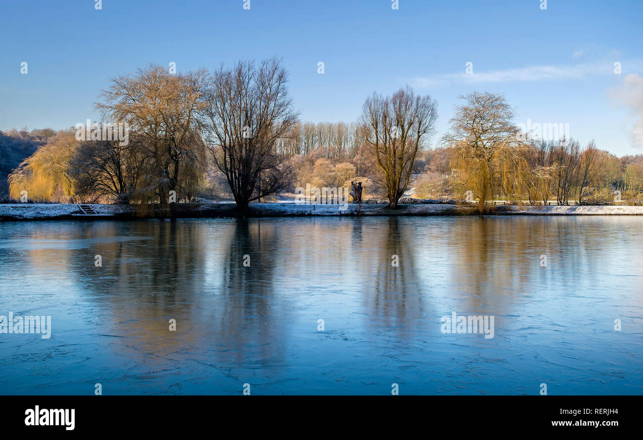 Bolton, Lancashire. 23rd Jan 2019. UK Weather: Freezing overnight ...