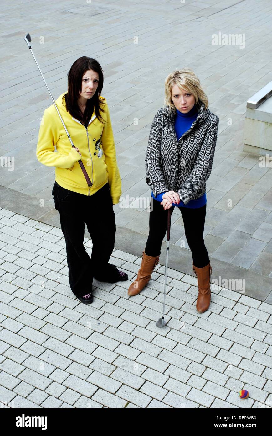 Urban golf hi-res stock photography and images - Alamy