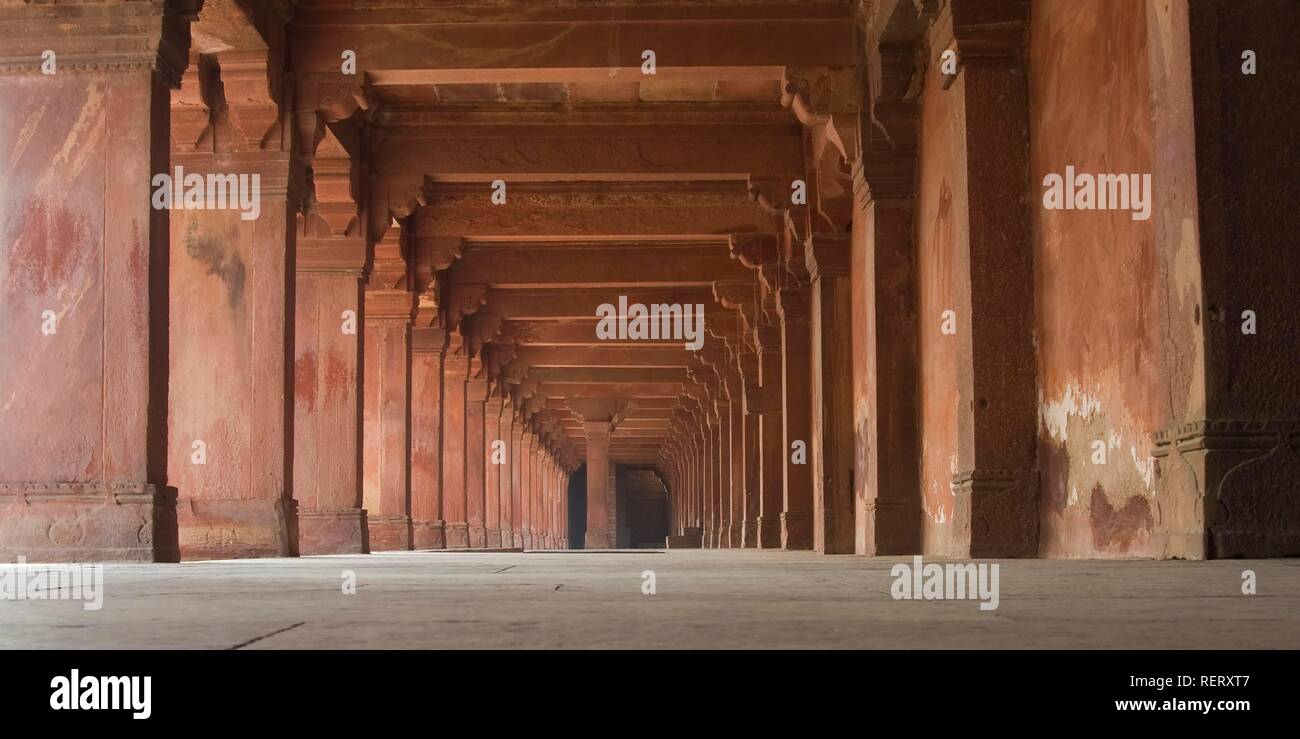 Colonnade in the Panch Mahal Palace, UNESCO World Heritage Site ...