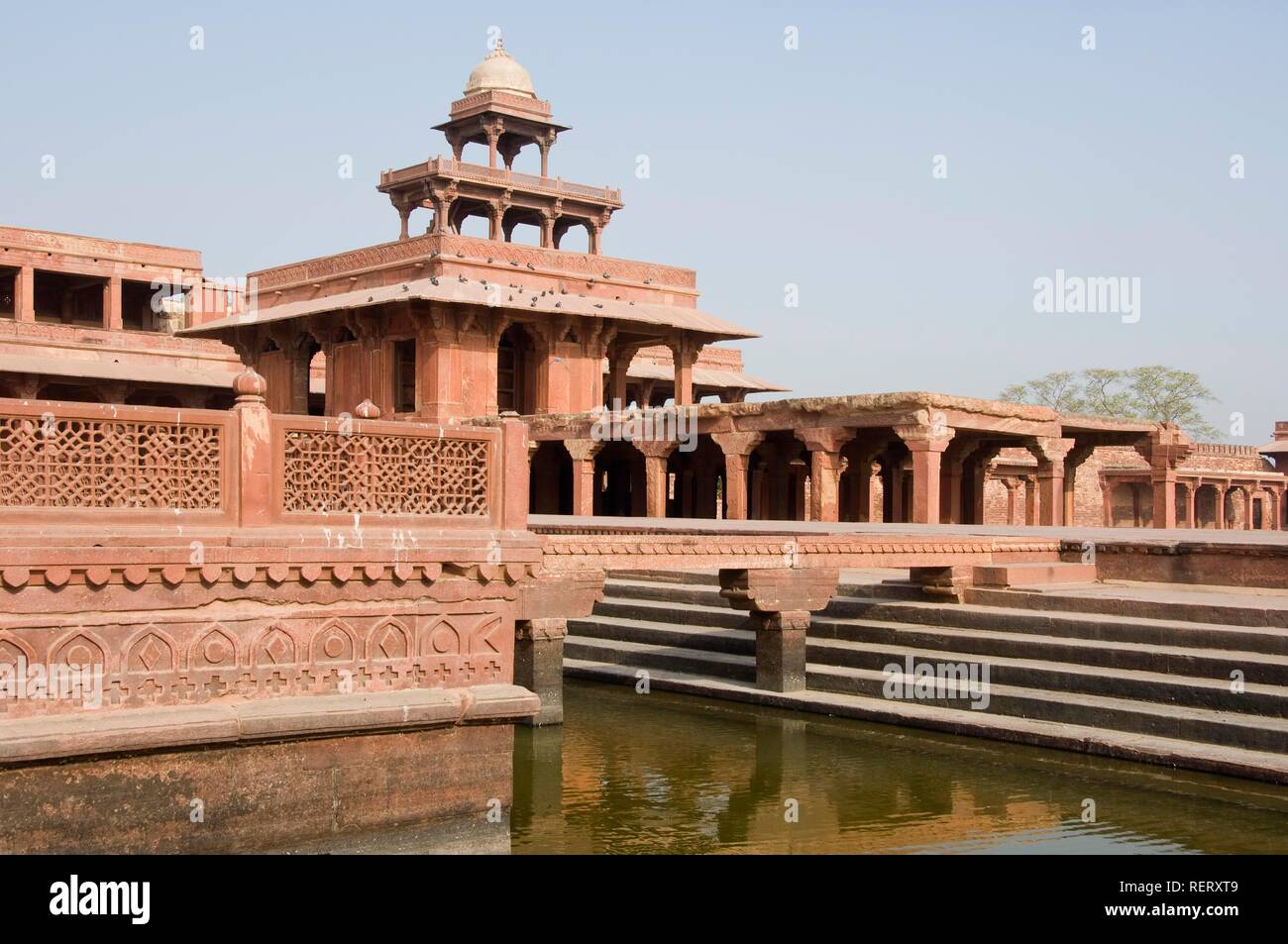 Abdar Khana building and Anoop Talao water basin, UNESCO World Heritage ...