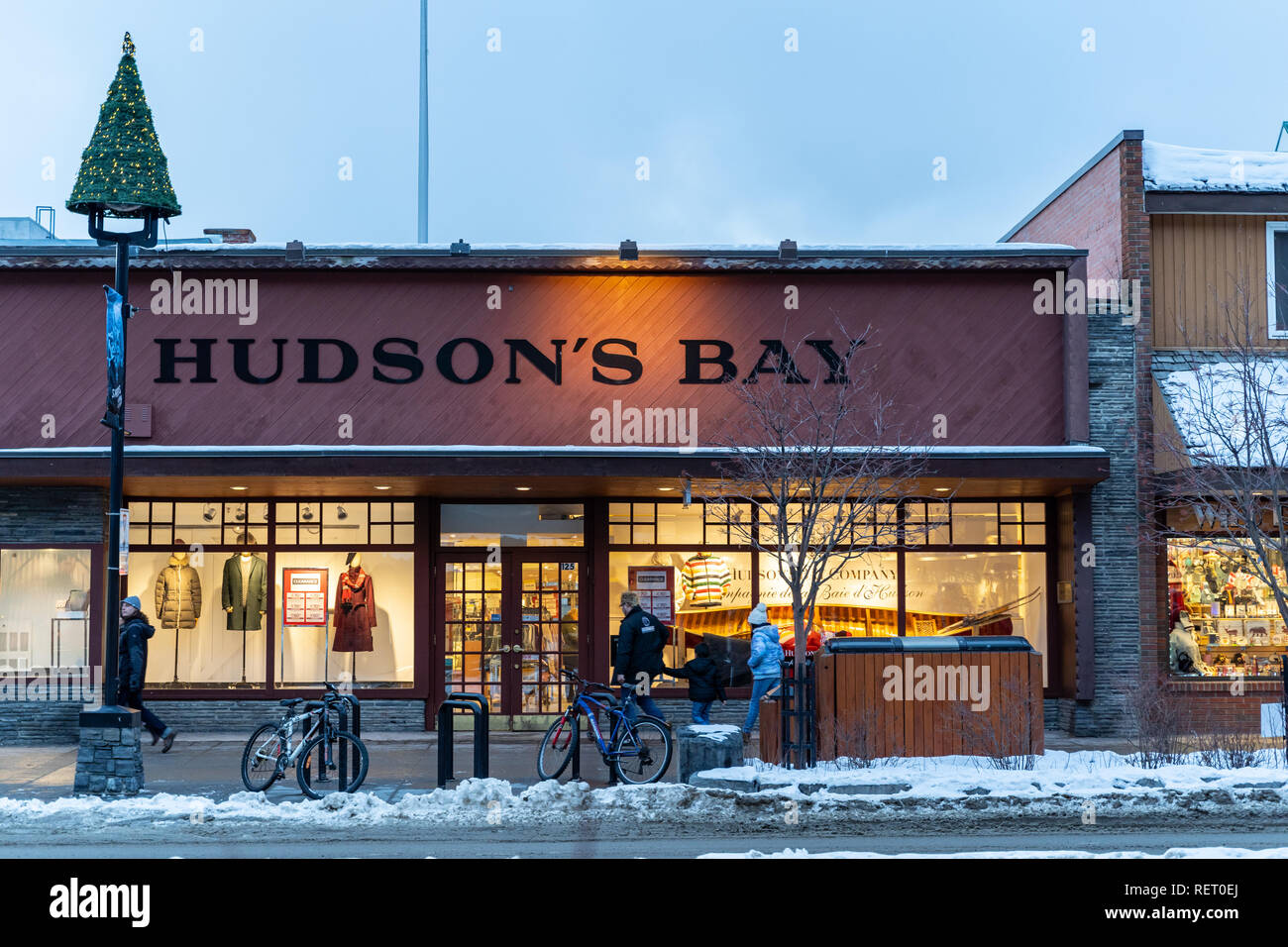 Hudson bay store hi-res stock photography and images - Alamy