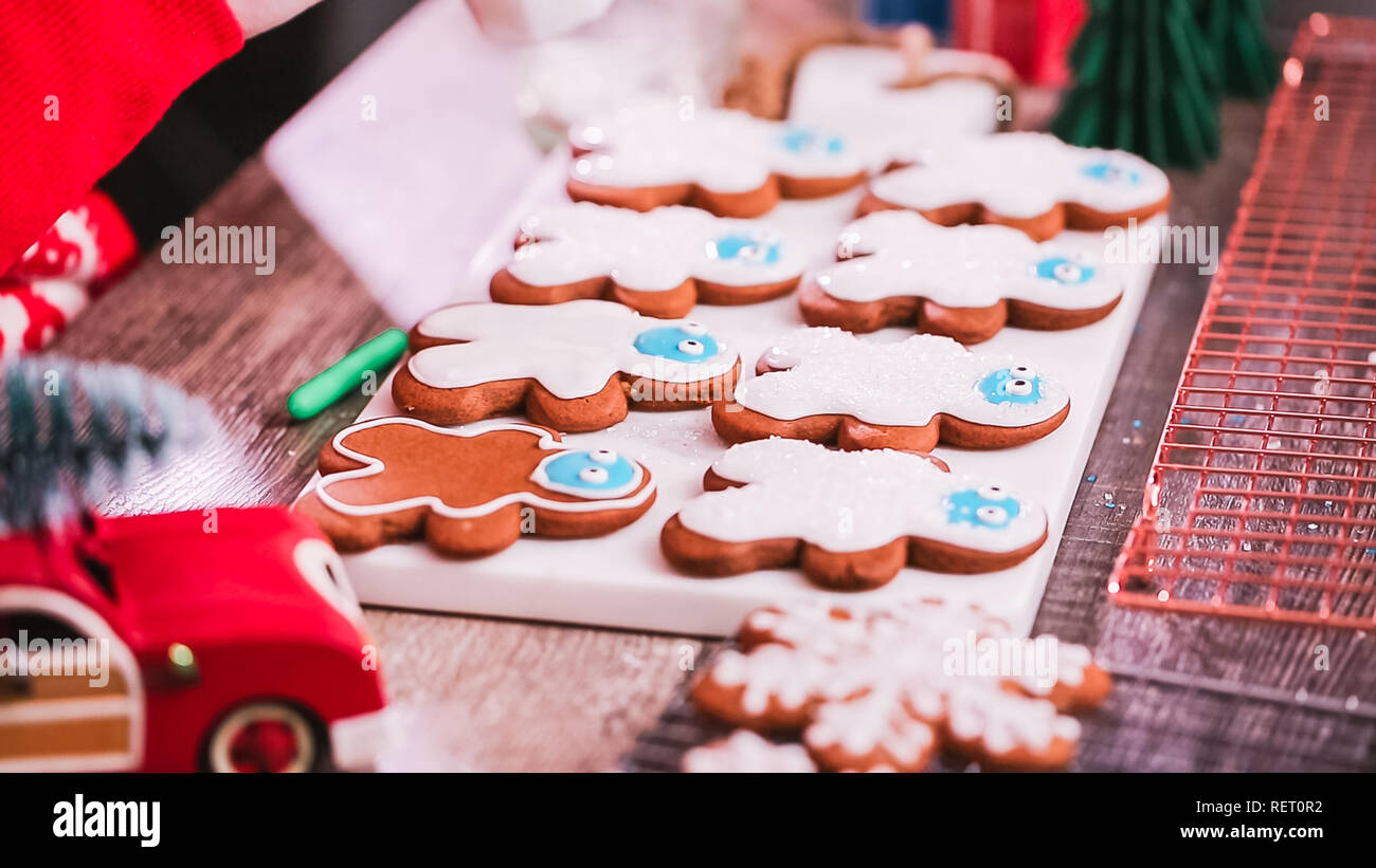 Step by step. Decorating gingerbread cookies with royal icing Stock ...