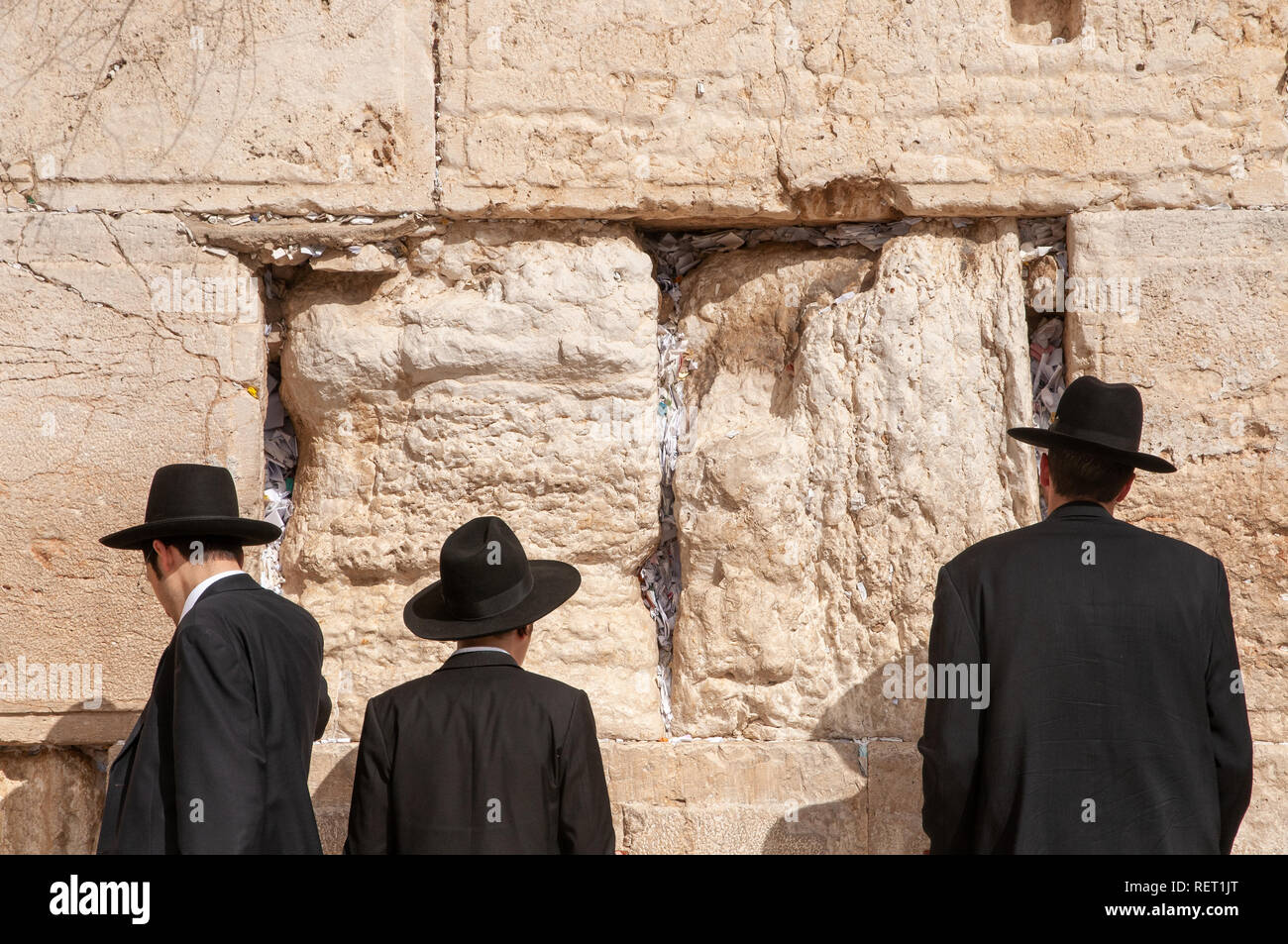 Adult praying at the western wall hi-res stock photography and images ...