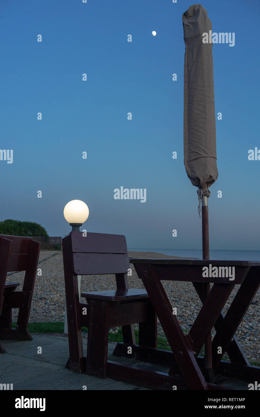 Moon restaurant hi-res stock photography and images - Alamy