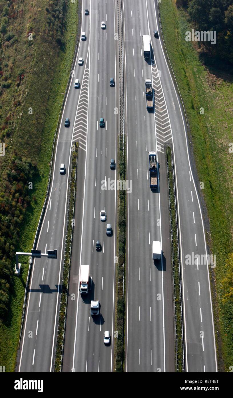 Traffic lanes of the A1 motorway, Muenster-Nord junction, on- and off ...